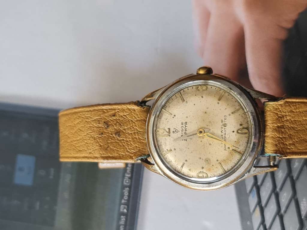 Rare & Collectable Watches - Zaigor Zephyr 17 Jewels Shock Protected ...