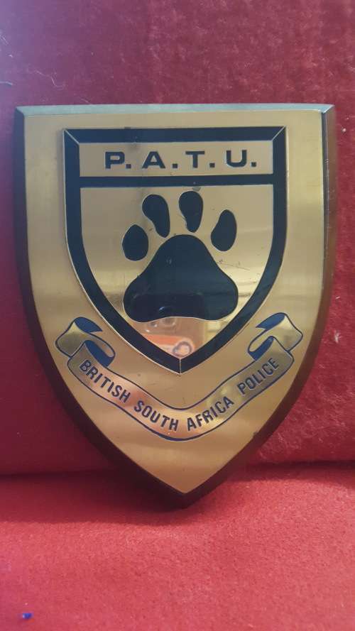Plaques - RHODESIA; BSAP PATU PLAQUE was sold for R330.00 on 26 Nov at ...