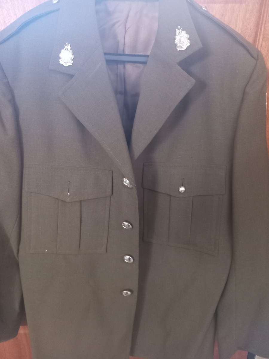 Uniforms - SADF Head Quarters Tunic with Flashes and collar badges for ...