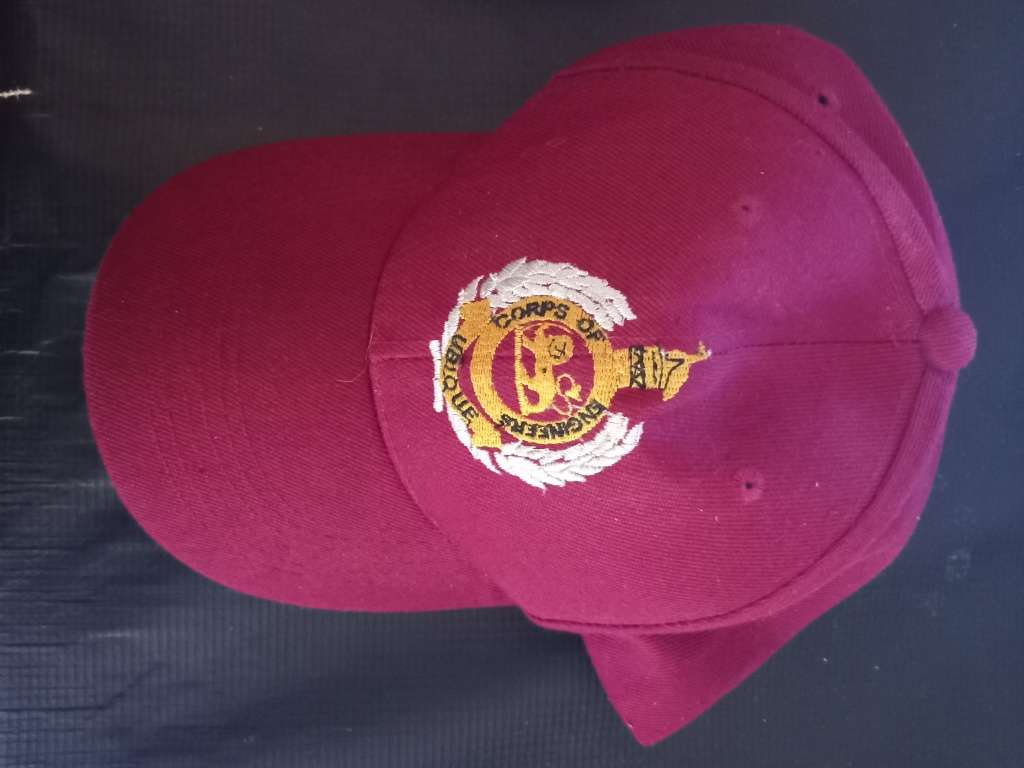 International Badges & Insignia - Rhodesian Sappers Battalion Cap for ...