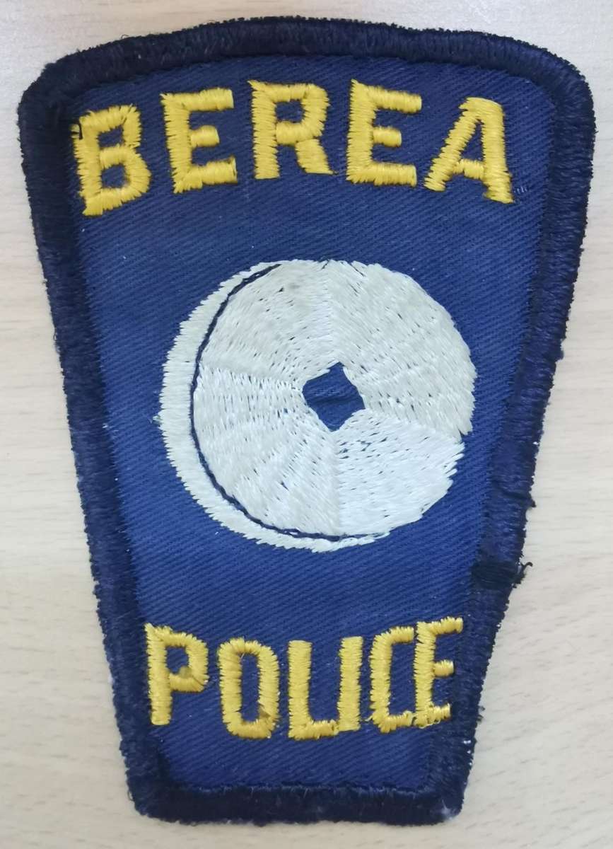 International Badges & Insignia - Vintage embroidered Police shoulder ...