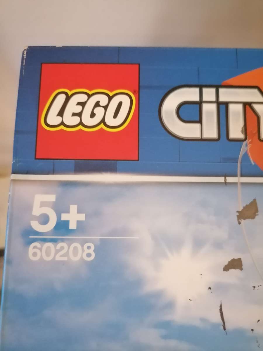 LEGO Sets - LEGO City Sky Police Parachute Arrest 60208 Building Kit ...