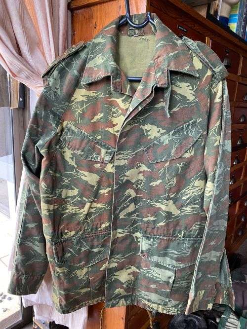 Uniforms - SWA KOEVOET CAMO JACKET-SIZE MEDIUM-MEASURES 56CM ARMPIT TO ...
