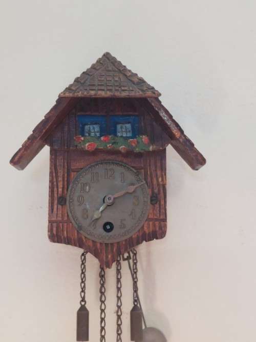 Cuckoo & Wall Clocks - Rare!! Miniature wind up cuckoo clock 100 % ...