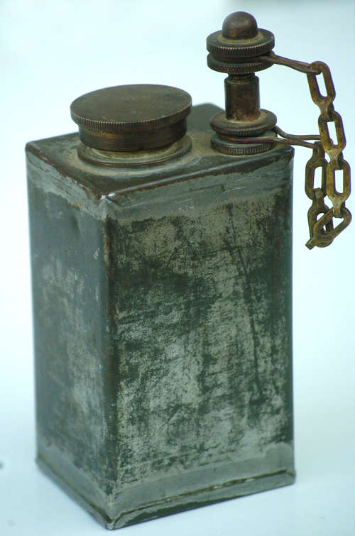 Tools - VERY RARE VICKERS MACHINE GUN OIL CAN - WORLD WAR II - BRASS ...