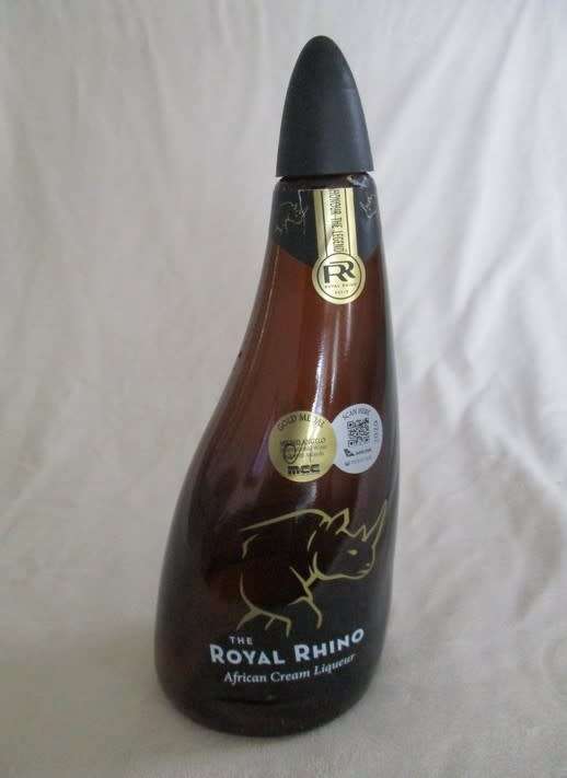 Bottles - INTERESTING `THE ROYAL RHINO AFRICAN CREAM LIQUEUR BOTTLE ...