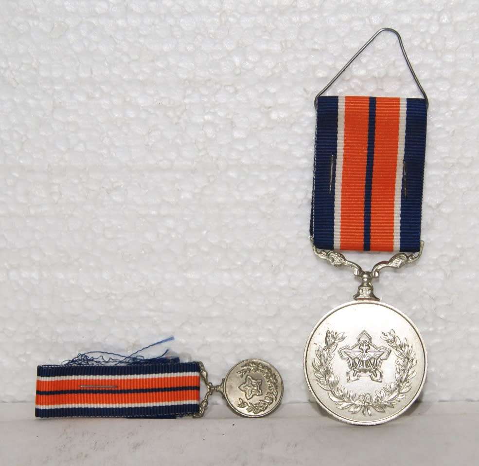 SADF & SANDF - South African General Service Medal and Miniature @R1 ...
