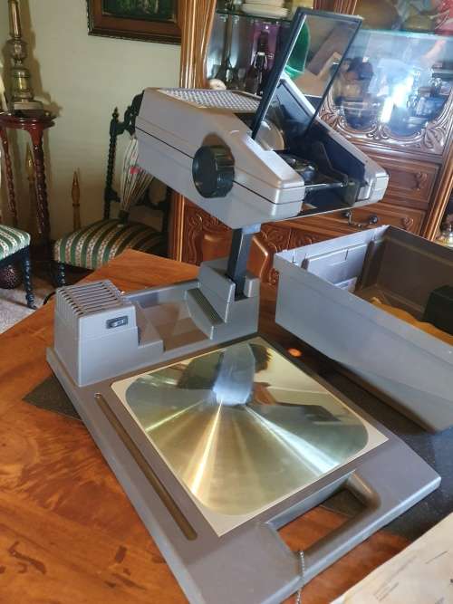 Projectors - 3M Portable Projector was sold for R93.00 on 29 Mar at 20: ...
