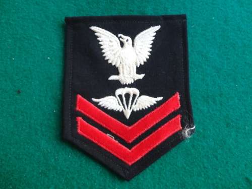 International Badges & Insignia - US NAVY PARACHUTE RIGGER was sold for ...