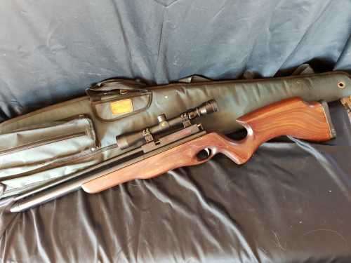 Other Hunting & Shooting - Airvolution Pellet Gun with scope and bag ...