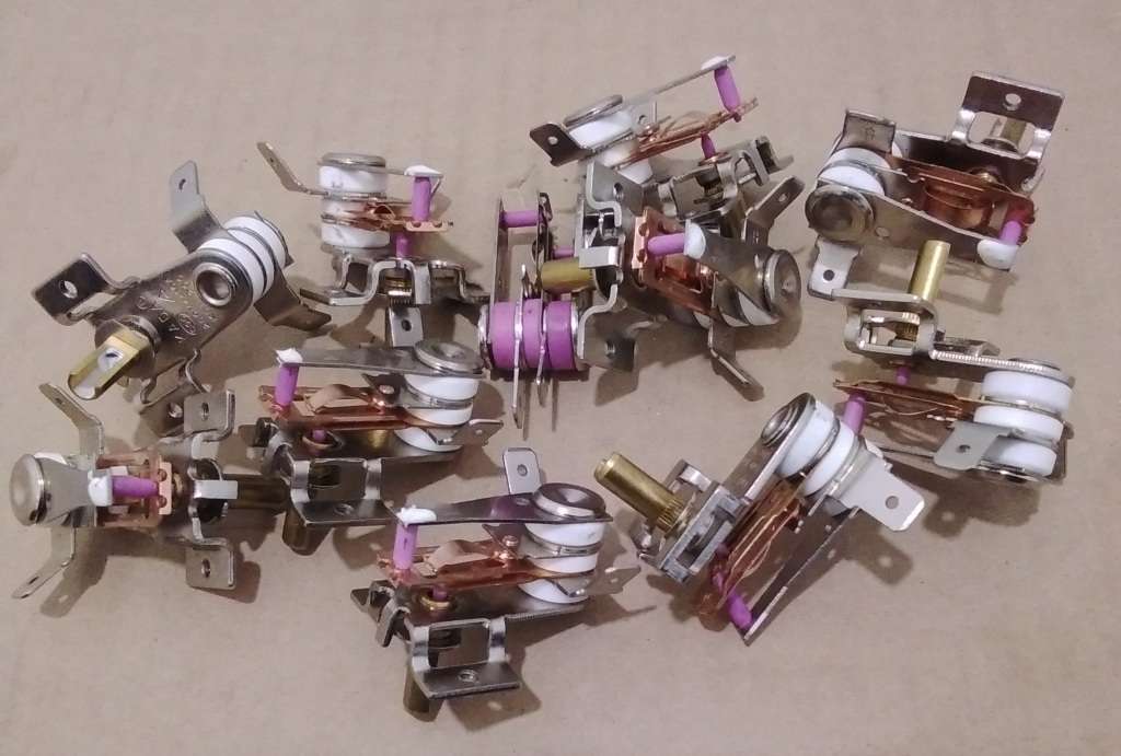 Switches - Bimetallic, 16A Adjustable 90 Degree Temperature Switch KTD ...