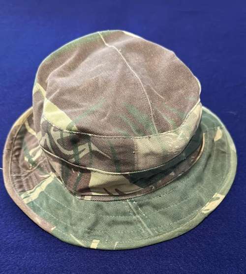 Headgear - Original Rhodesian Period Camo Bush Hat was sold for R2,250. ...