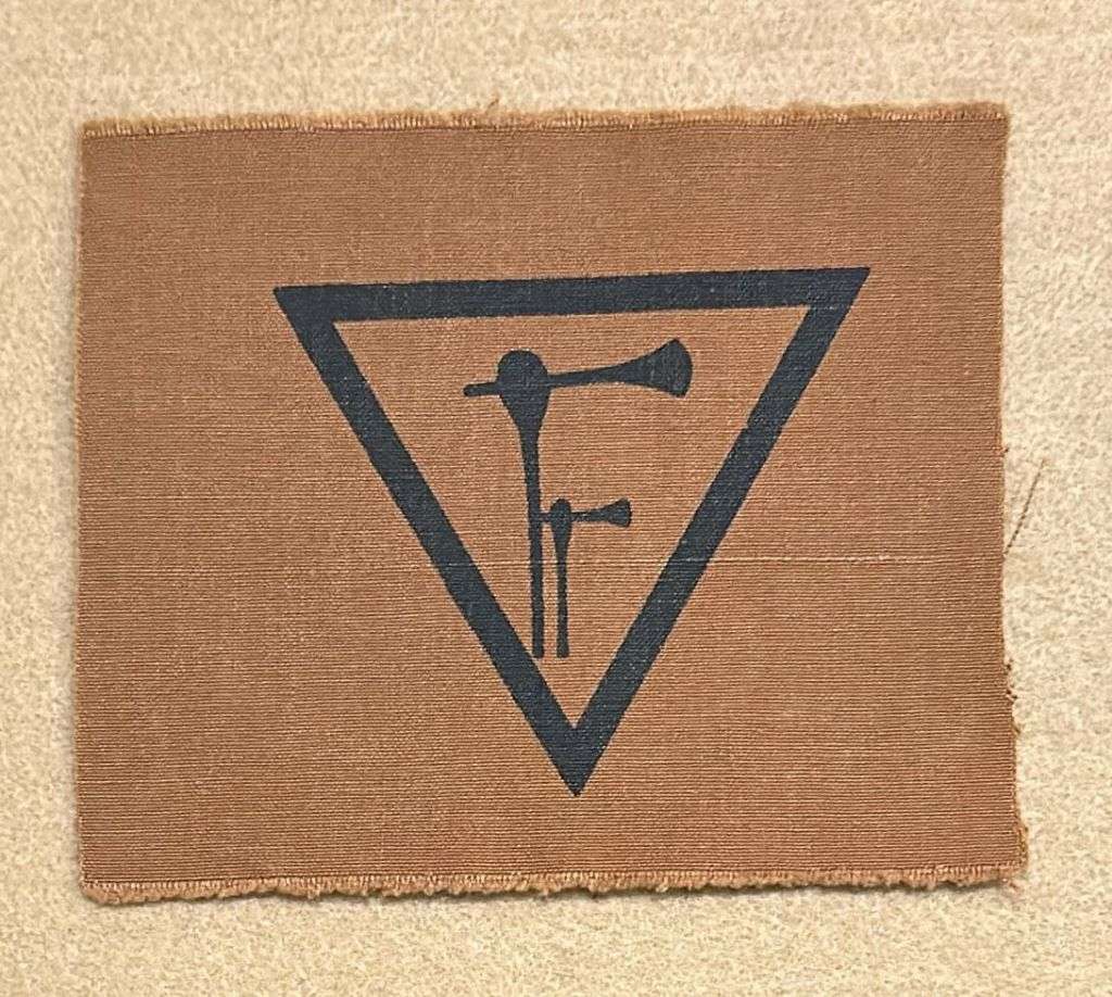 International Badges & Insignia - Rhodesian Guard Force - Badge -Two ...