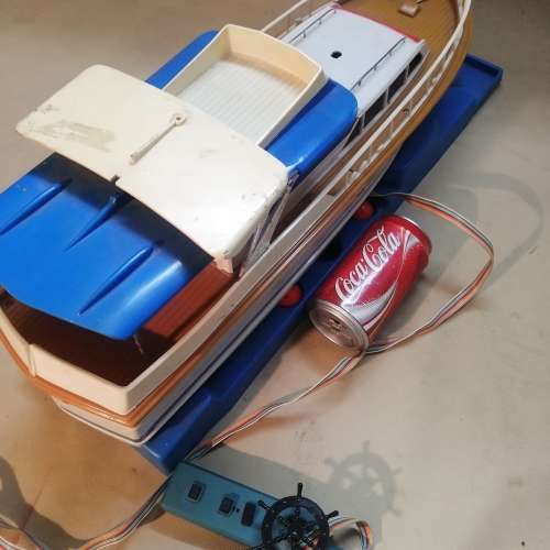 Maritime - Vintage Bakelight RC Boat CARRERA STRUCTO 90450 Motor Yacht ...