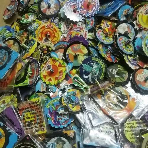 Classic Toys - MASSIVE BUNDLE!! Simba Spinners (Beyblade and Xtreme ...