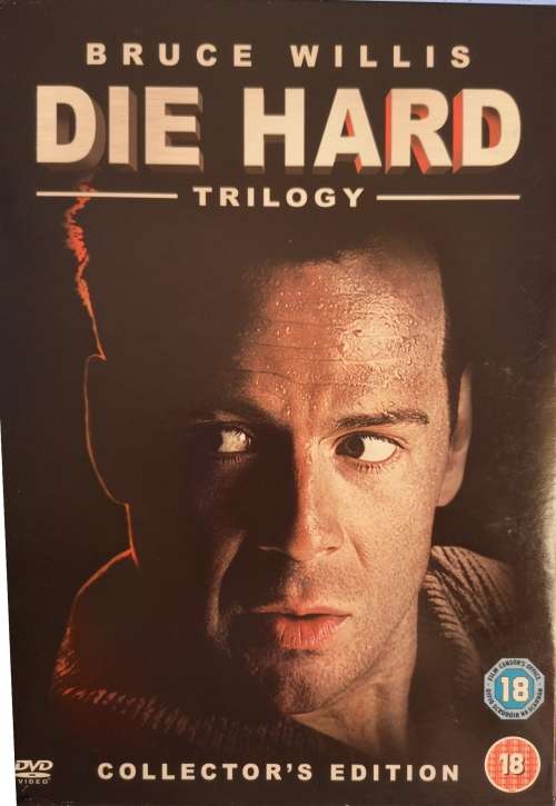 Movie Props & Replicas - Die Hard Trilogy (6-DVD Collector`s Edition ...