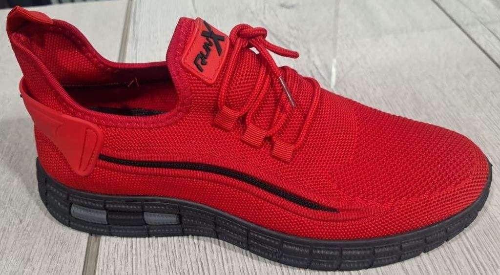 Sneakers - Run X Takkie Red for sale in Ladysmith (ID:614443696)