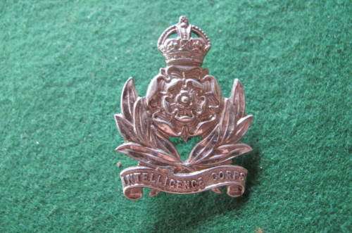 International Badges & Insignia - GREAT BRITAIN- THE INTELLIGENCE CORPS ...