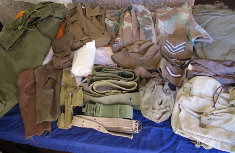 Kit - *CPT COLLECTION ONLY* SADF 'Balsak' with Shirts, Kits, Belts etc ...