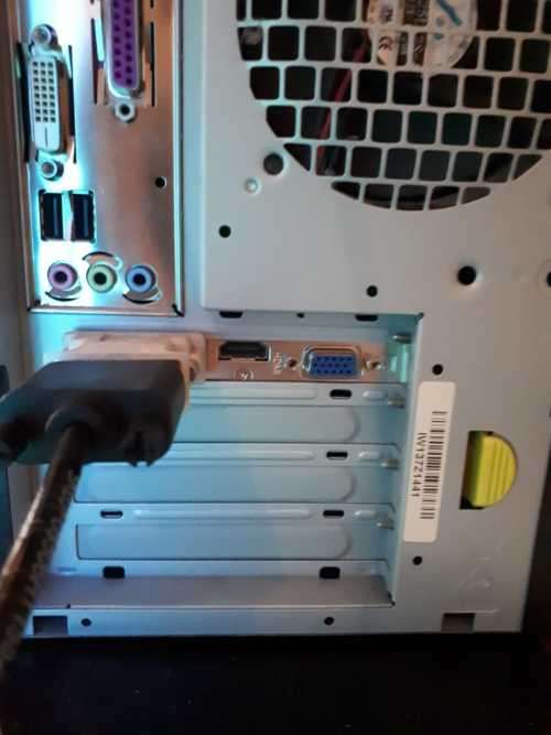 PC Desktops & All-in-Ones - Mecer Proficient i7 was listed for R2,800. ...