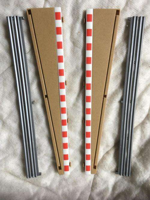 Trackside Props & Buildings - Scalextric - Set of Lead in Lead Out Run ...