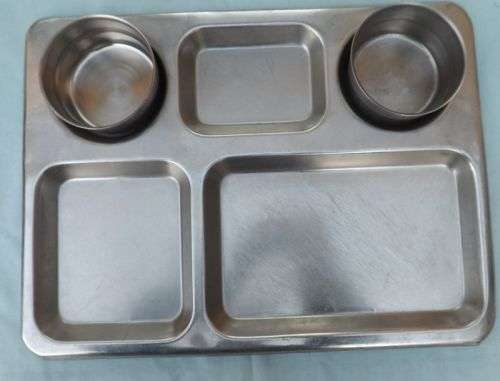 Kit - SADF Eating tray (varkpan) and 2x pudding bowls was sold for R150 ...