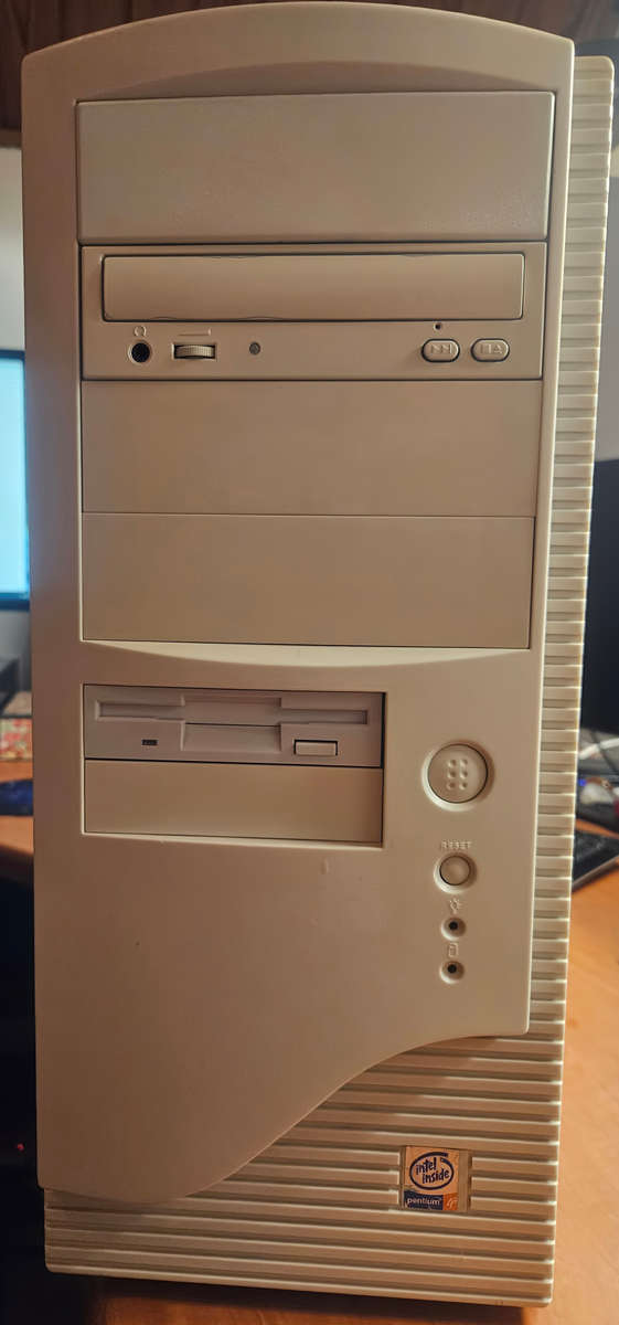 PC Desktops & All-in-Ones - Windows XP Gaming PC early 2000 for sale in ...