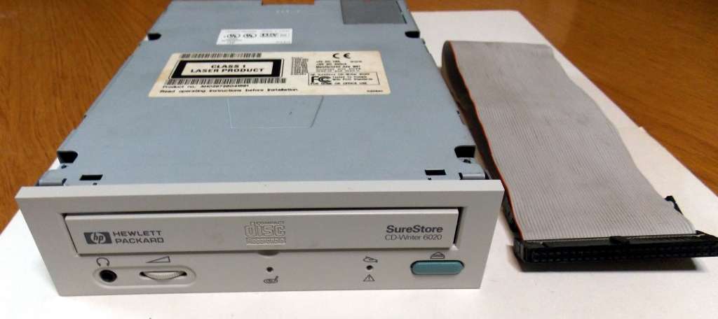 Vintage - HP SureStore 6020 CD Writer SCSI with Cable (1997) was sold ...