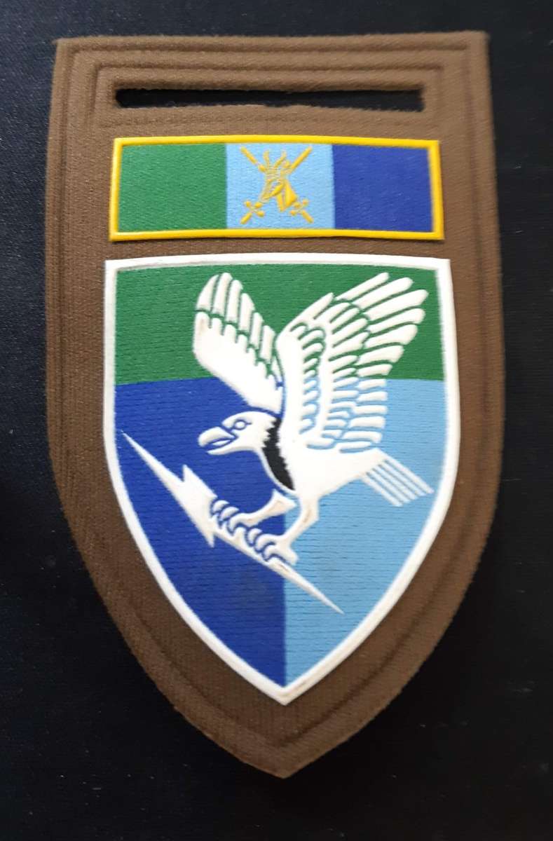 South African Army - SADF 5 SIGNAL REGIMENT FLASH was sold for R100.00 ...