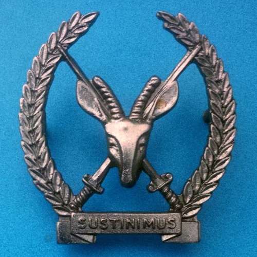 South African Army - ***Rare*** SADF HQ UNIT cap badge - @@@ R1 START ...