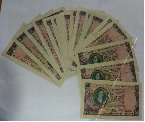 MH de Kock - Republic of SA, 18 x R20 Banknotes of 1961 (Bid per note ...