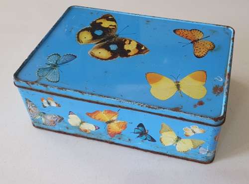 Tin - PYOTTS 4 lb biscuits tin as per photos for sale in Bloemfontein ...