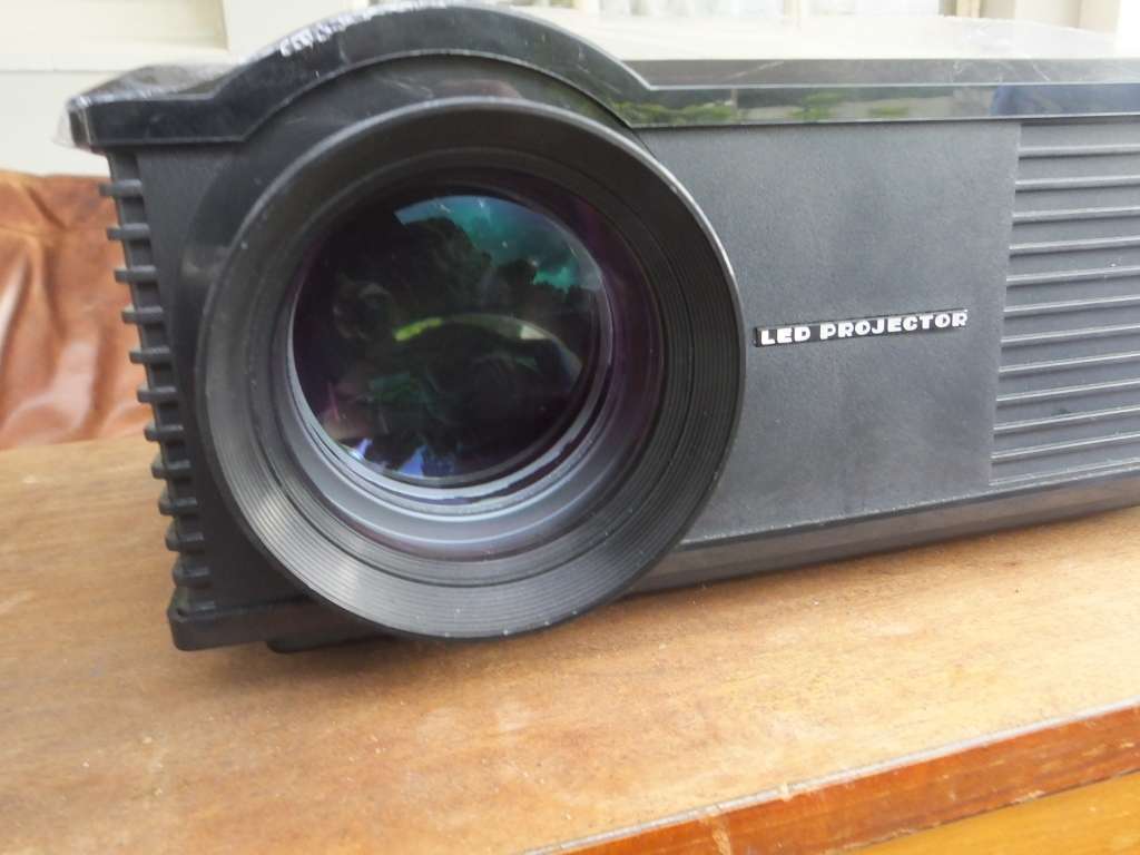 Projectors - Android LED HD Home Projector for sale in East London (ID ...