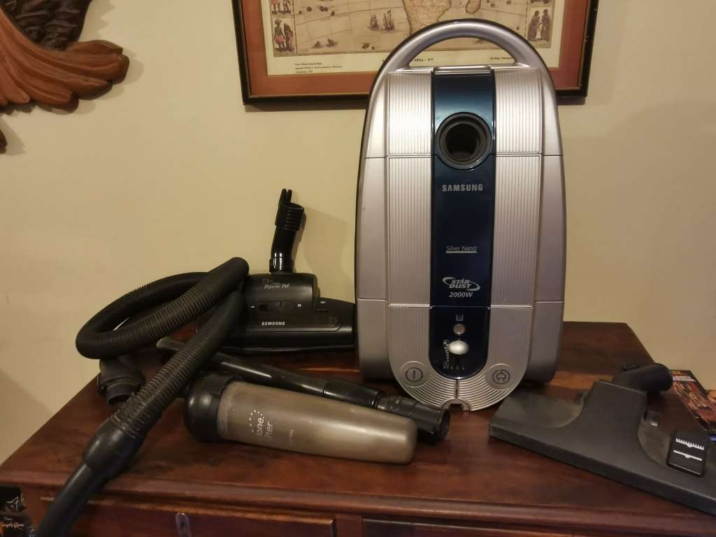Commercial Vacuums - Samsung 2000W Star Dust Vacuum Cleaner - Complete ...