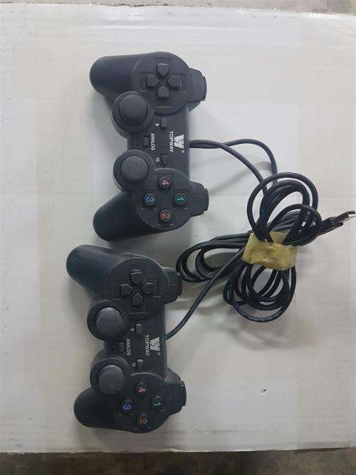 Controllers & Remotes - Dual Usb controller for PC was listed for R50 ...