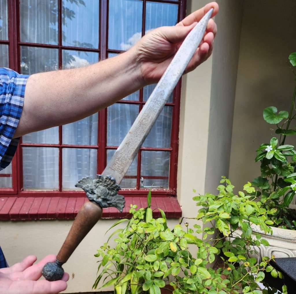 Knives & Daggers - Vintage Engraved Spanish Toledo Main-Gauche Type ...