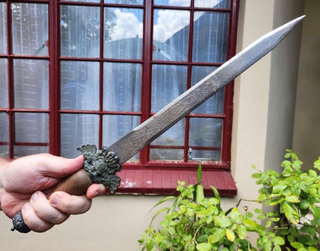 Knives & Daggers - Vintage Engraved Spanish Toledo Main-Gauche Type ...