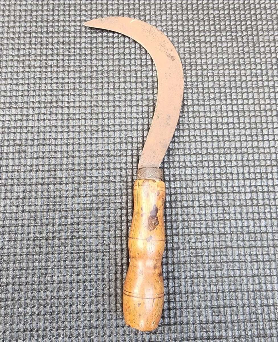 Tools - Vintage 1950s Unknown NA Italian Mark Small Sickle with Tapered ...