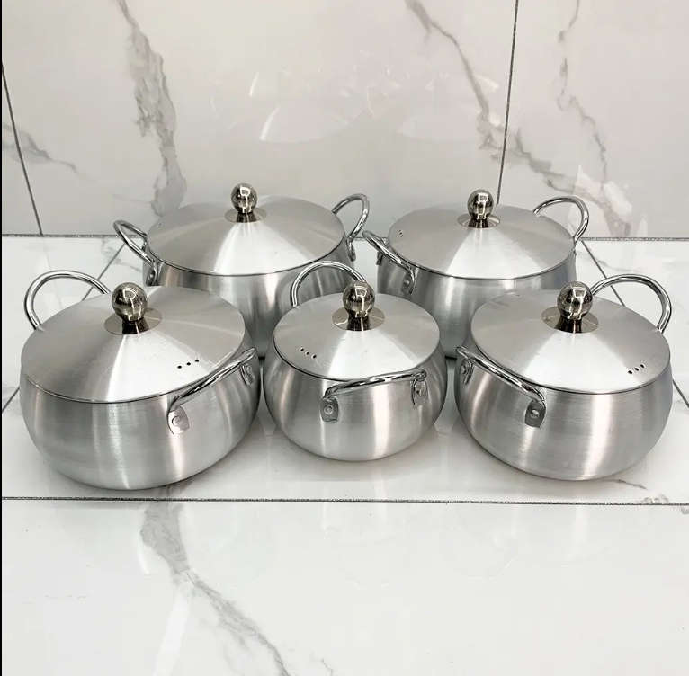 Pots - 10-Piece Set Of Essential Aluminum Pots For The Household was ...