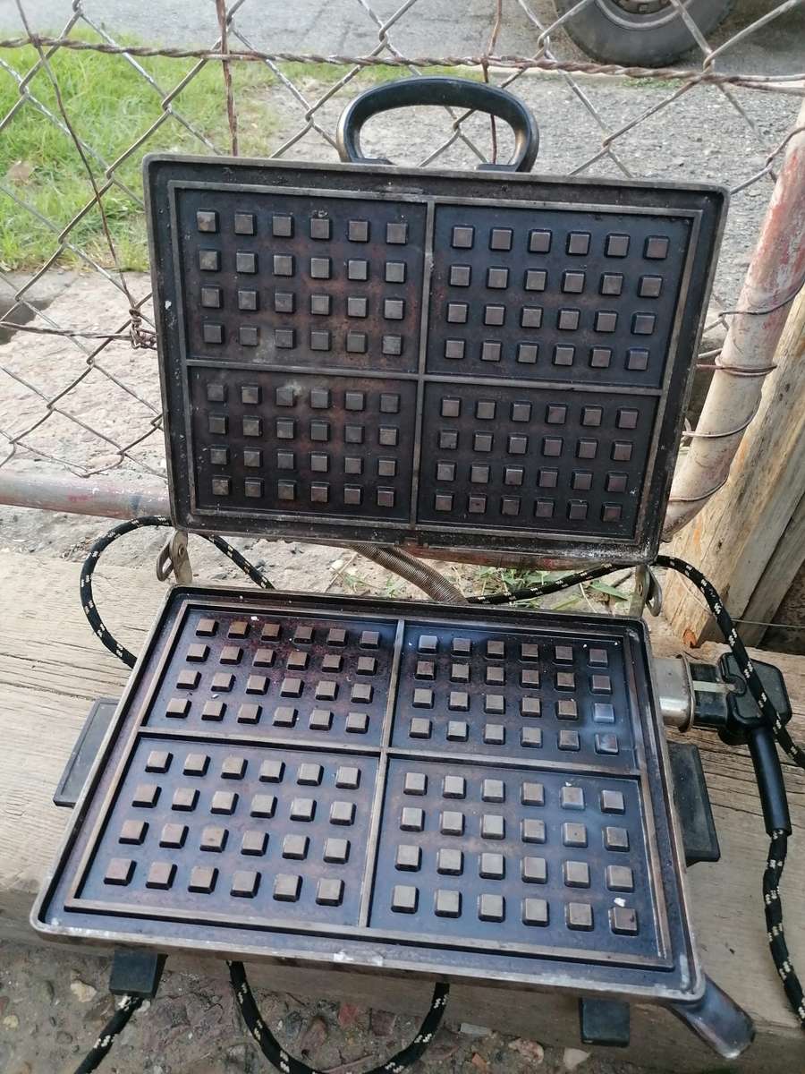 Doughnut & Waffle Makers - Vintage Pineware Sandwich Toaster, Waffle ...