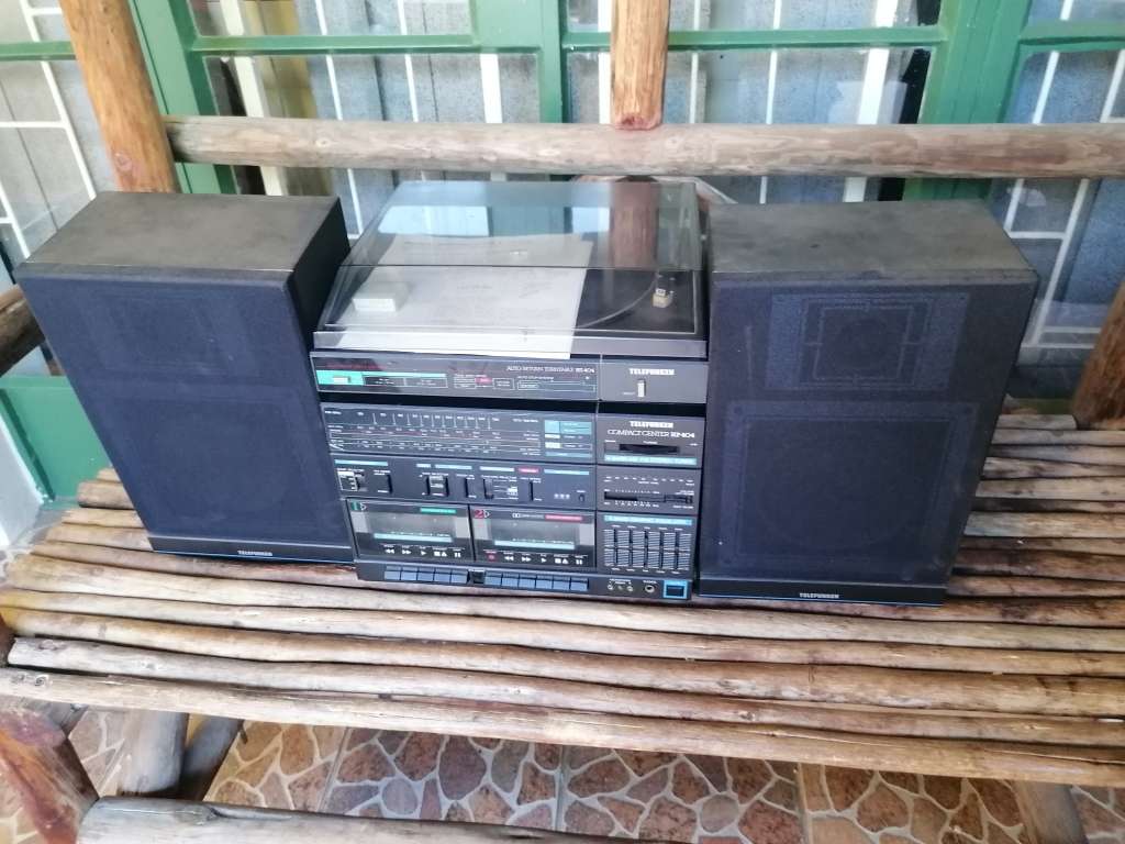 Hi-Fi Systems - Telefunken compact centre HS404.Turntable,radio,double ...