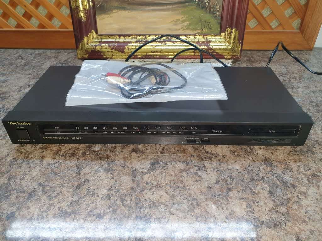 Hi-Fi Systems - Technics ST-300 Tuner was listed for 0 on 4 Aug at 23: ...