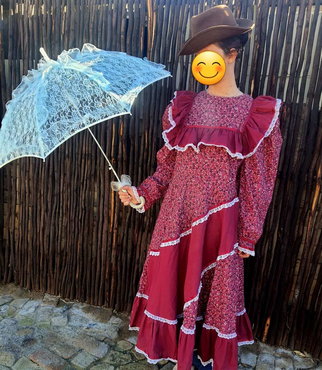 Other Antiques & Collectables - #13 TRADITIONAL BOER ERA WOMANS WEAR ...