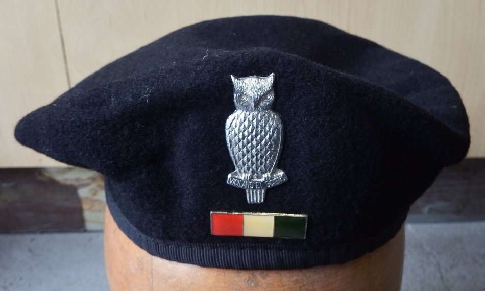 Headgear - SADF Military Intelligence Corps beret with badge and balkie ...