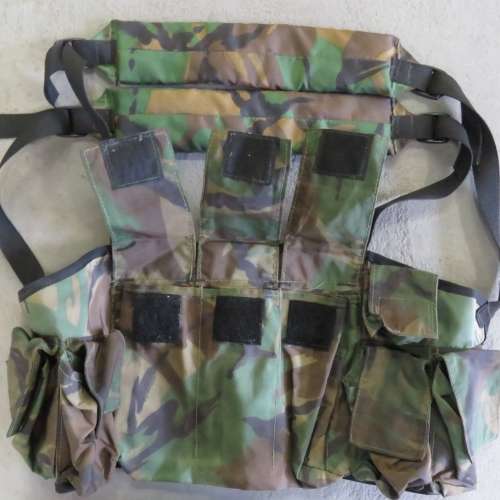 Other Clothing & Equipment - SADF 32 Battalion camo chest webbing ...
