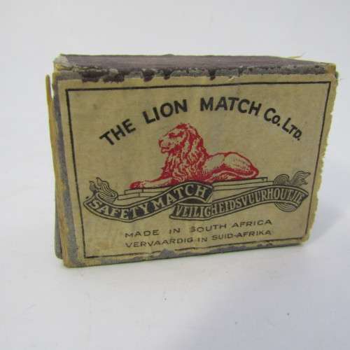Smoking Accessories - Lot of 8 vintage Lion match boxes - empty was ...