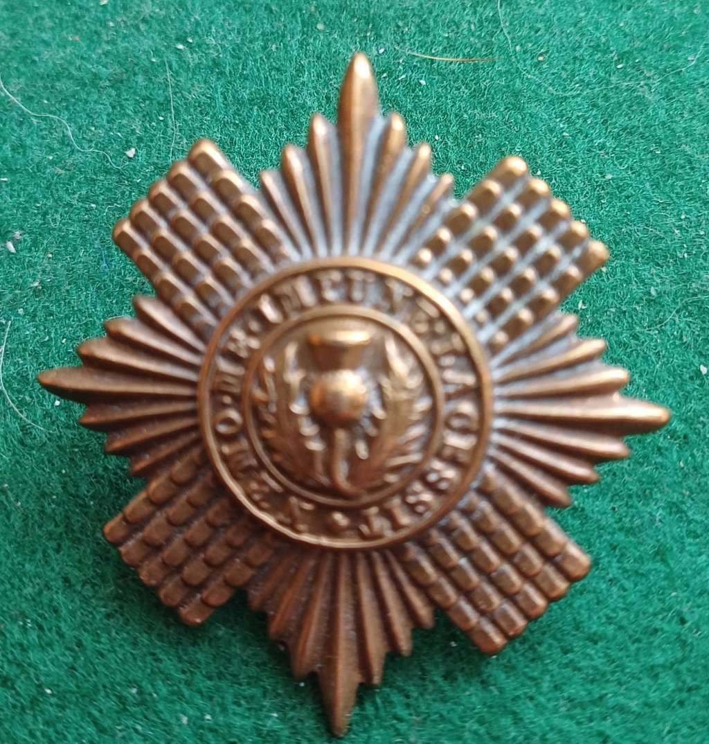 International Badges & Insignia - British Army, Scots Guards brass ...