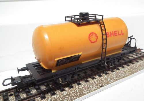 Rolling Stock - LIMA HO: SHELL Tanker Wagon in Good un-boxed condition ...