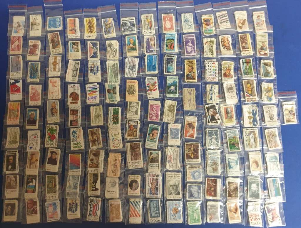 United States of America - USA 127 Packets of different Stamps 10 ...