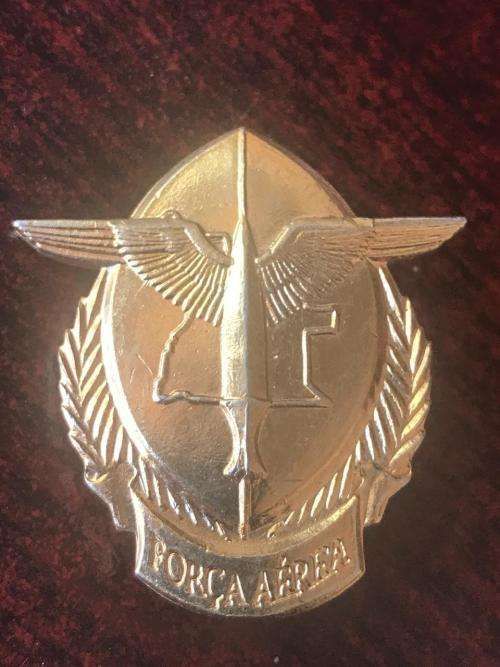 South African Army - ANGOLA AIR FORCE CAP BADGE-WORN FROM 1976-2X SCREW ...